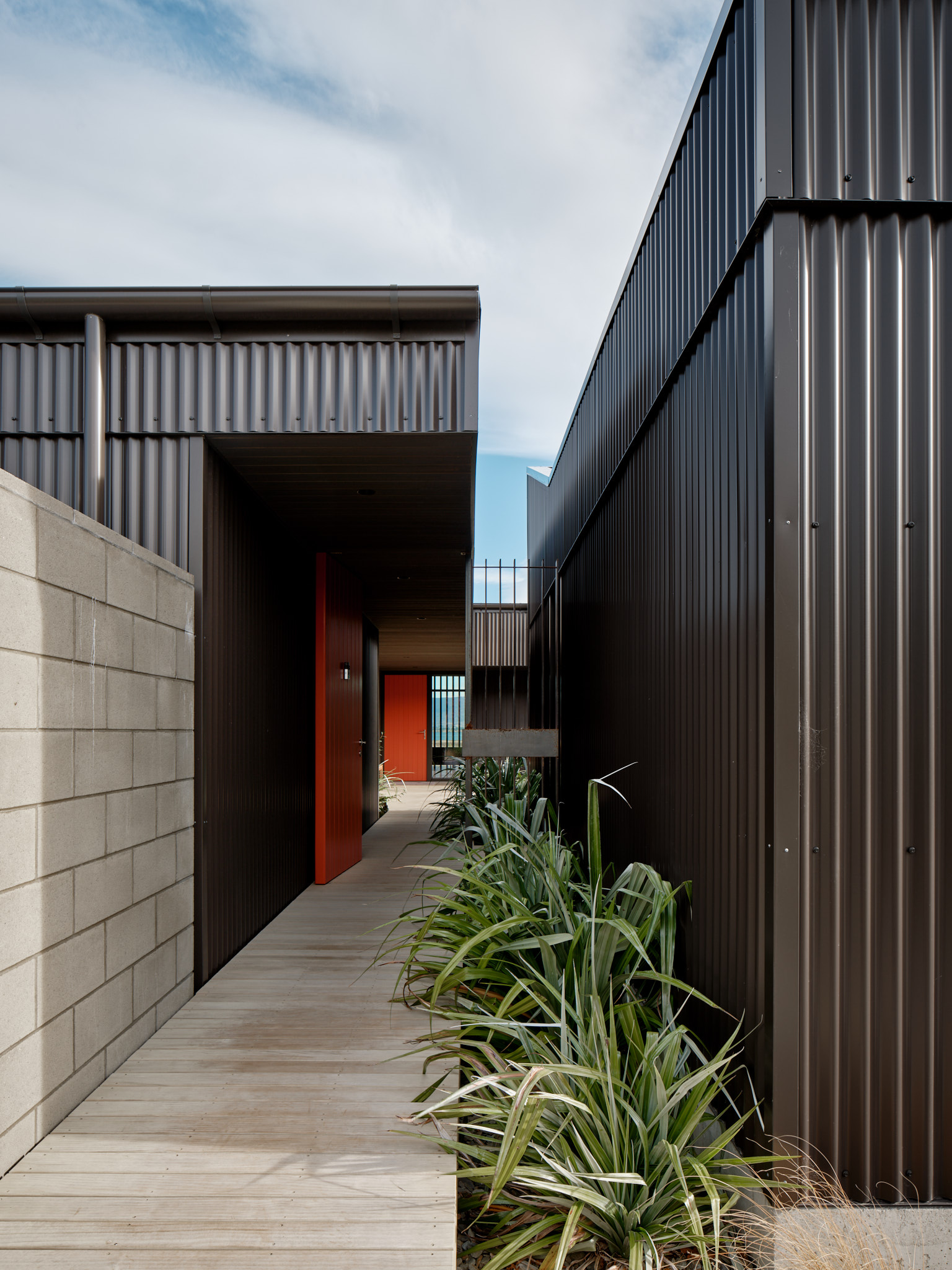 Rafe Maclean Architects — Pisa Moorings House
