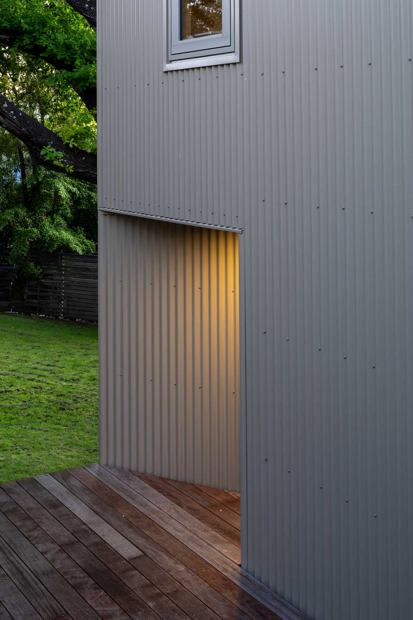 Rafe Maclean Architects — Kaka Pod